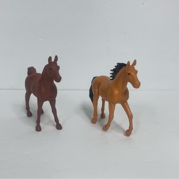 Toys | New Ray Toys Pvc Plastic Horses Lot Of 2 Brown Tan And Black ...
